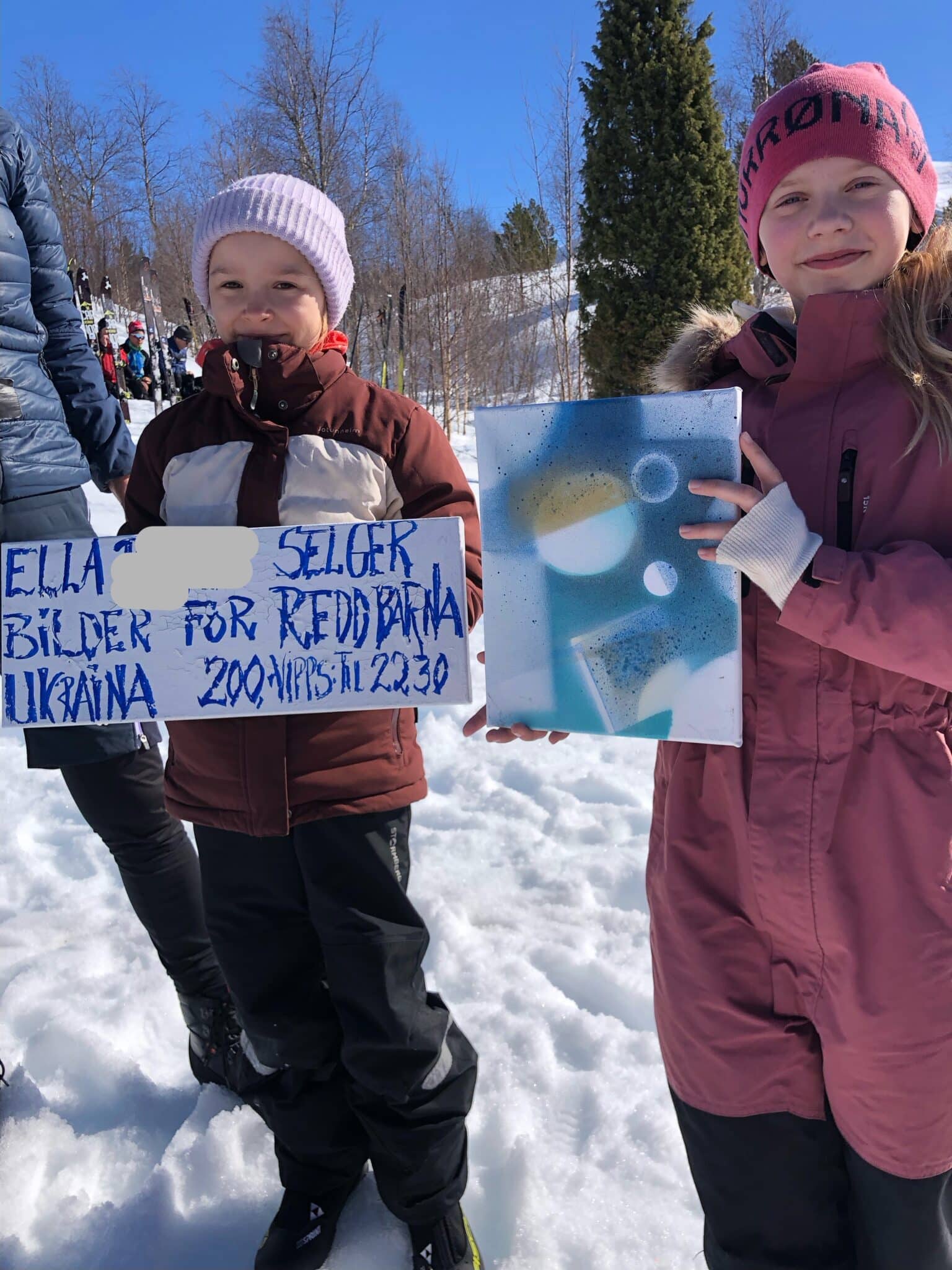 Ella (10 år) solgte egne malerier - Redd Barna